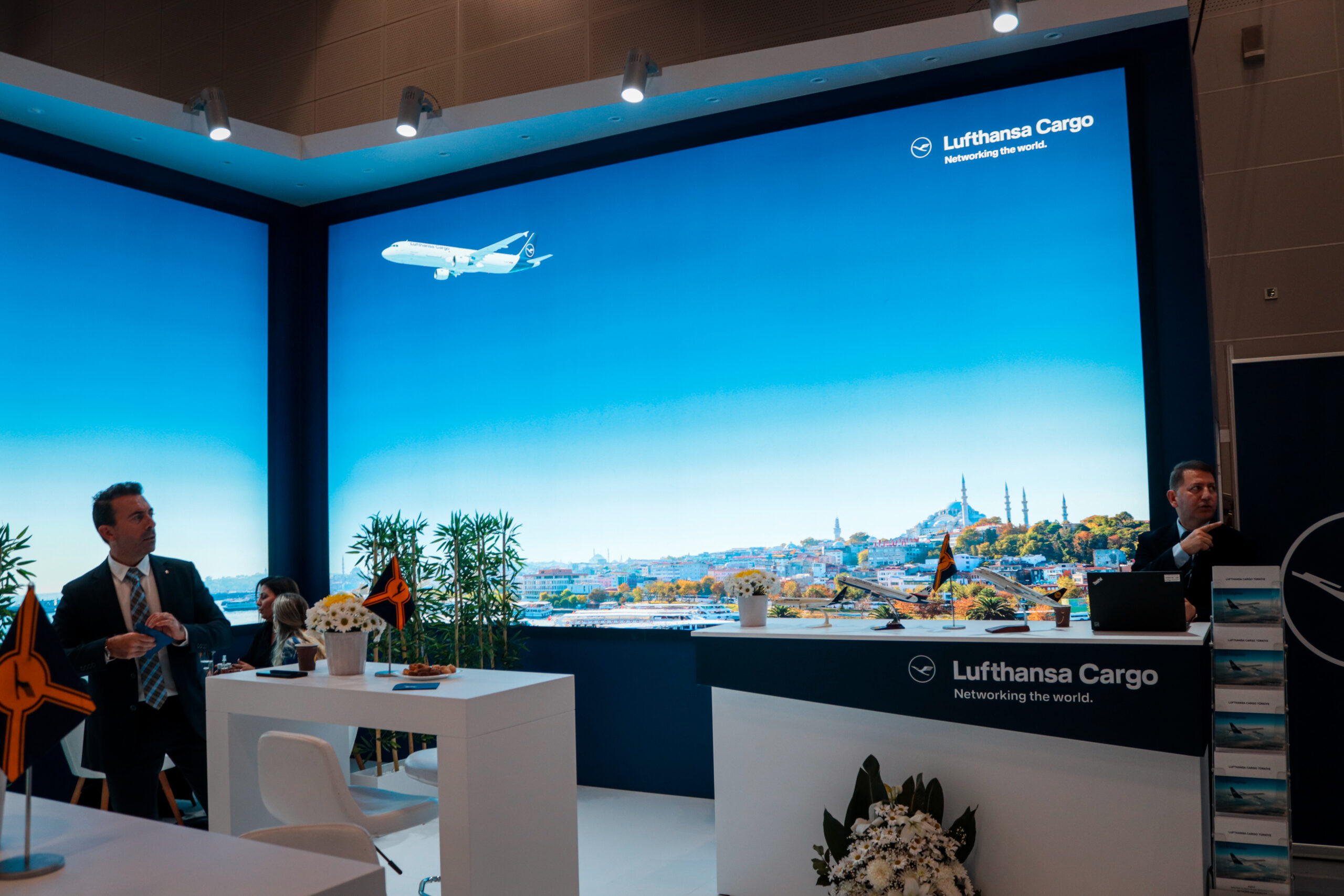 LUFTHANSA- LOGITRANS- İSTANBUL KADİR TOPBAŞ GÖSTERİ MERKEZİ — HES Design
